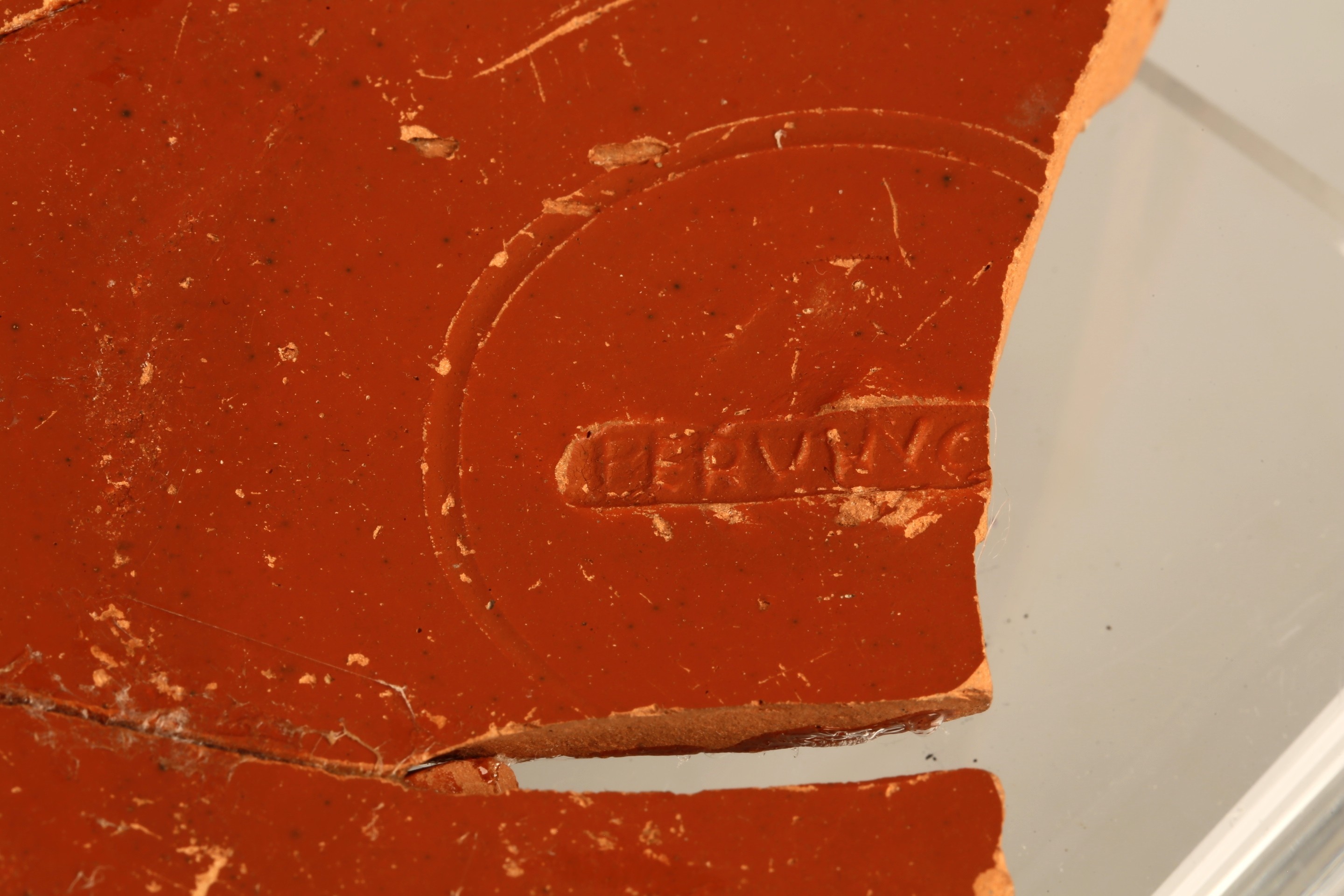 Dragendorff 32, Midden-Oostgallisch - Provinciaal Archeologisch Depot ...